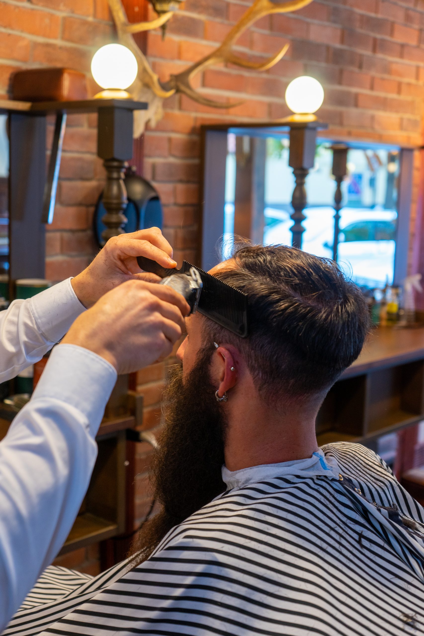 Galerie – BARBER DE LUX